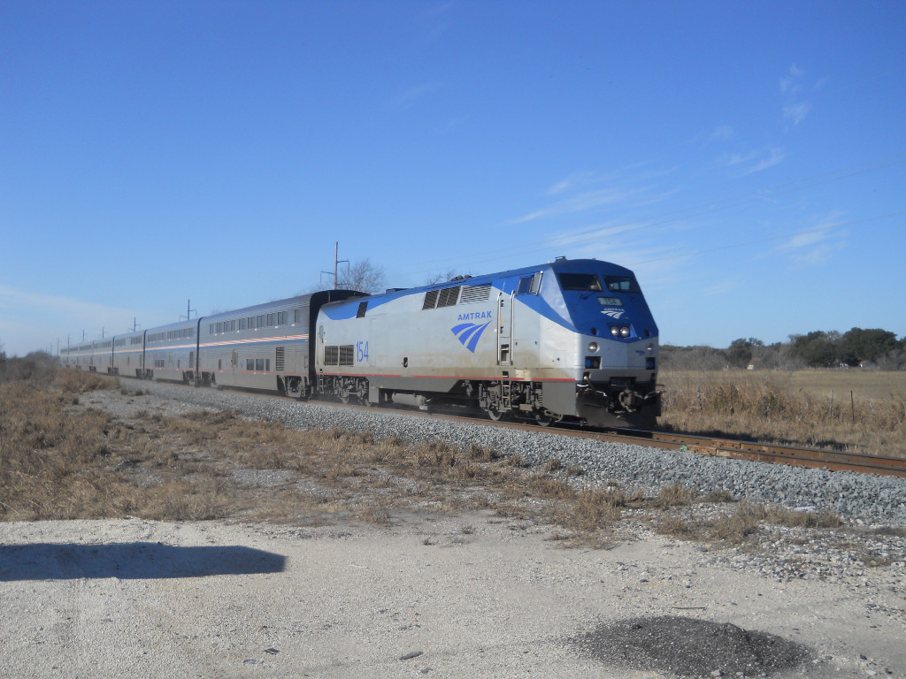 AMTK 154 26Jan2011 NB Train 22 (Texas Eagle) NB at Center Point Road